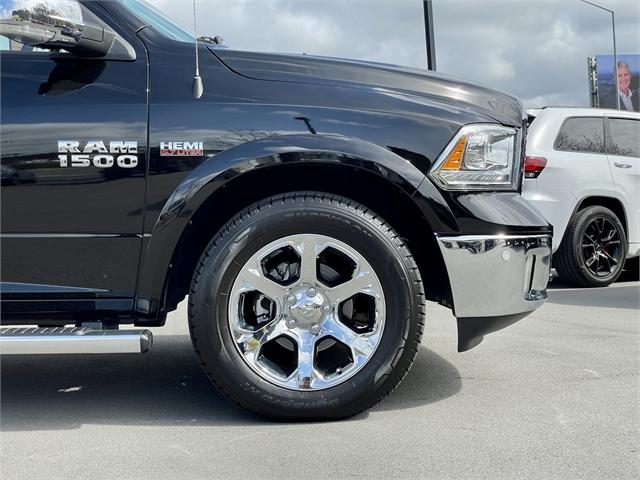 2020 RAM 1500 DS Laramie Rambox on handshake