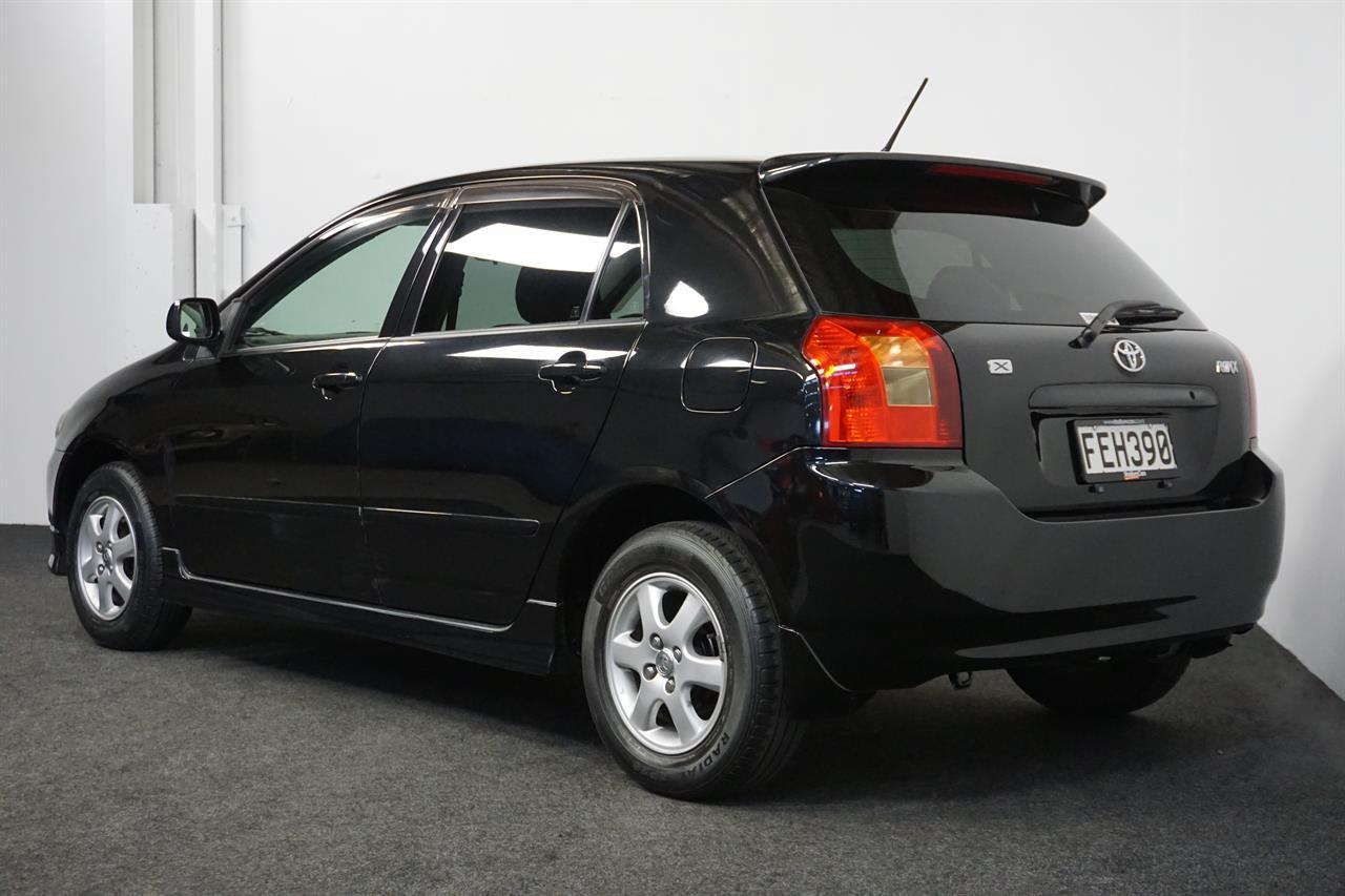 2002 Toyota Corolla Runx X on handshake