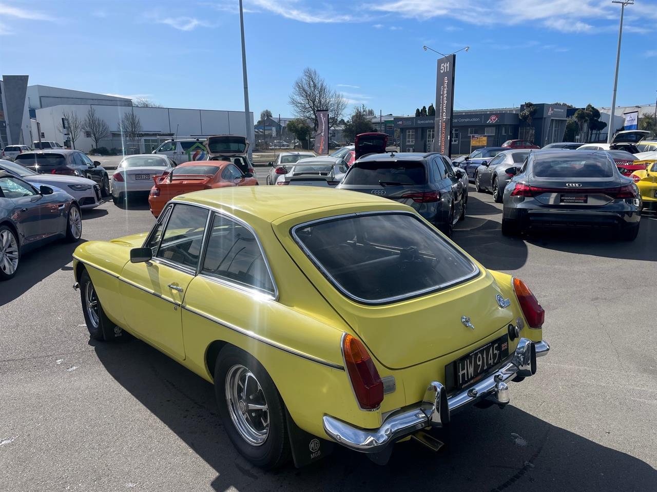 1974 MG MGB BGT on handshake