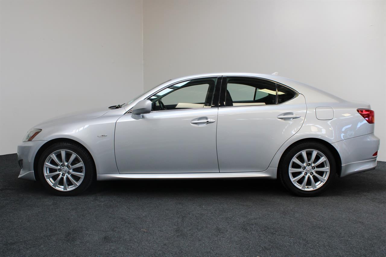 2007 Lexus IS350 Version L on handshake