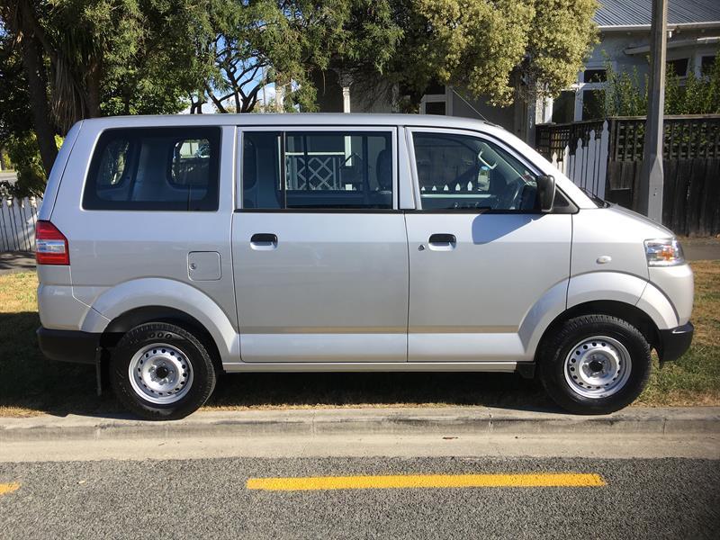 2014 Suzuki APV Van on handshake