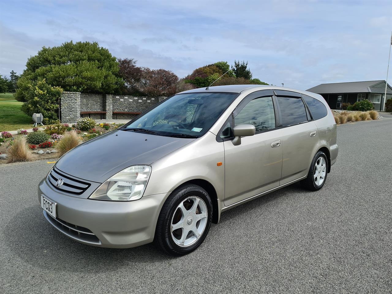 2002 Honda Stream on handshake