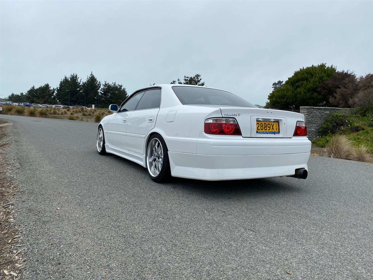 1998 Toyota CHASER TOURER V on handshake