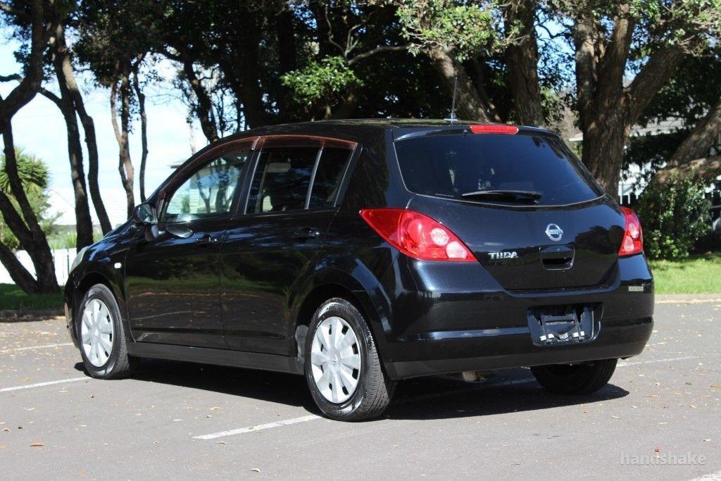 2006 Nissan Tiida Hatch * Black Interior! * Get in on handshake