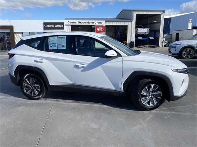 2023 Hyundai Tucson NX4e Hybrid 2WD on handshake