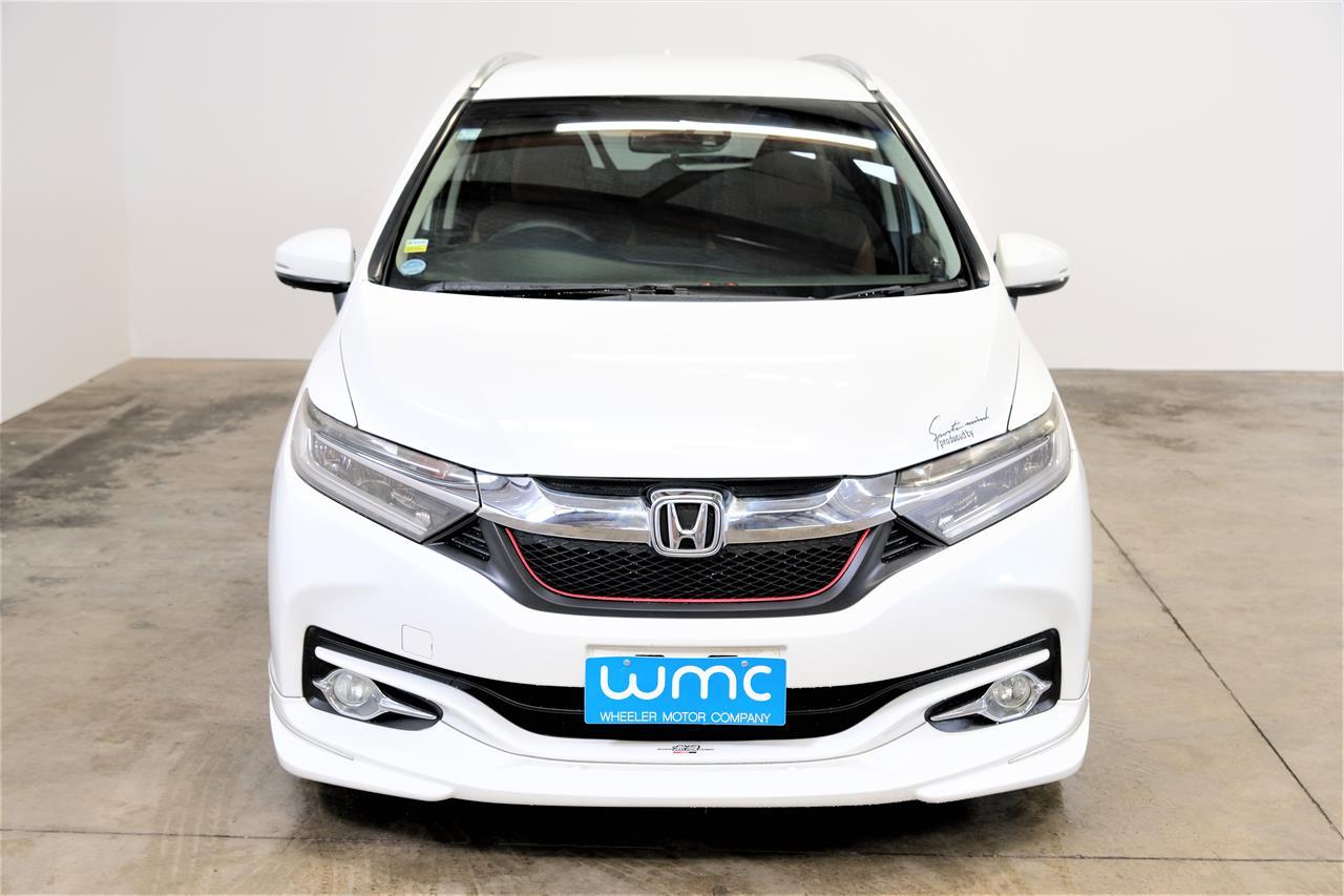 2016 Honda Shuttle Hybrid Z 'Half Leather' on handshake