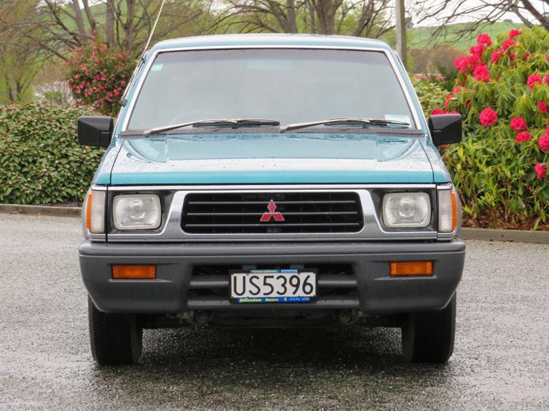 1996 Mitsubishi L200 D/Cab 2WD on handshake