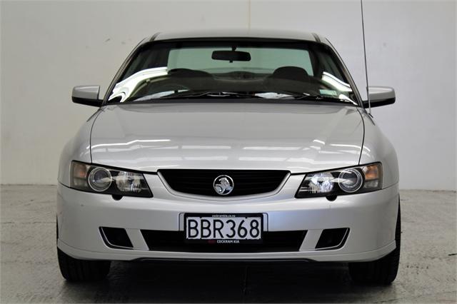2003 Holden Commodore ACCLAIM SEDAN AUTOMATIC 3.8L on handshake