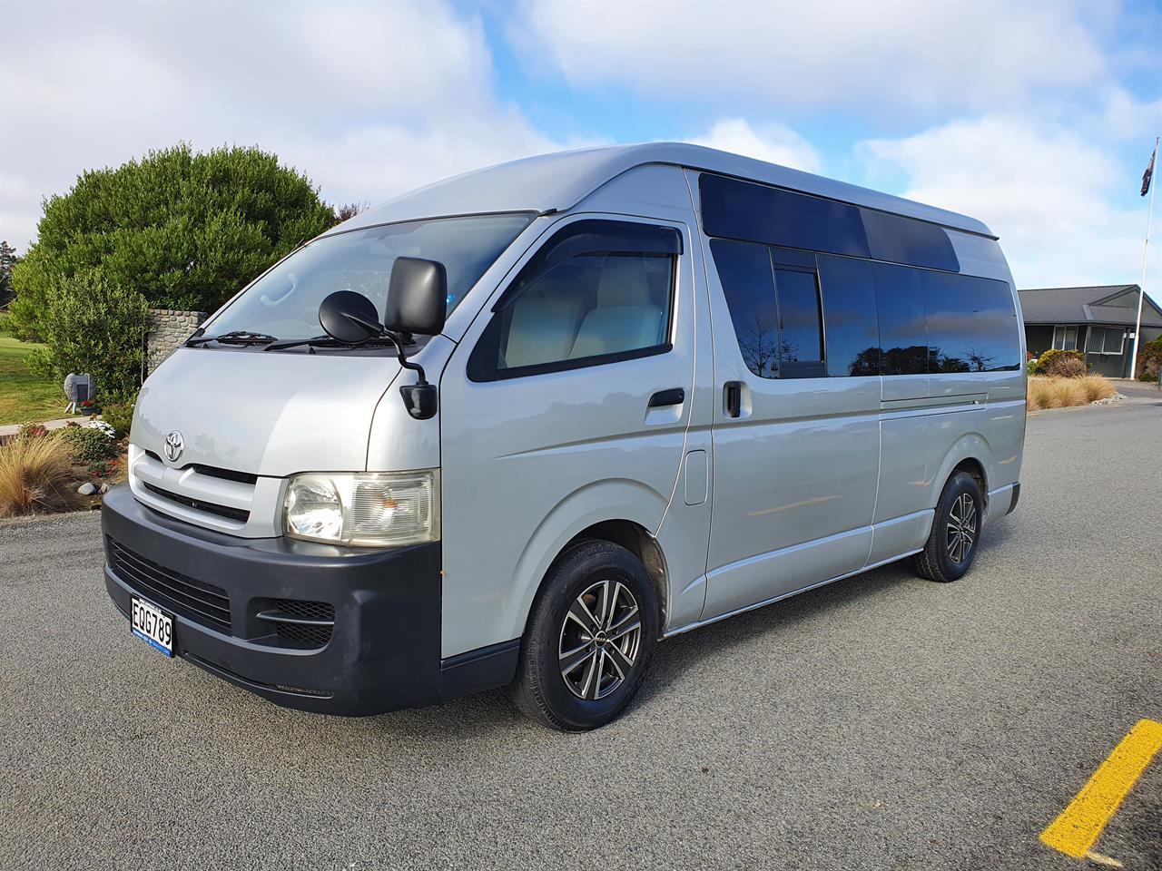 2005 Toyota Hiace Mobility Jumbo on handshake