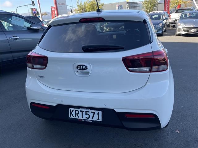 2017 Kia Rio 1.4L LIMITED AUTOMATIC on handshake