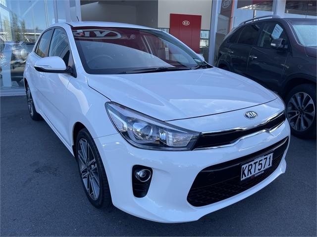 2017 Kia Rio 1.4L LIMITED AUTOMATIC on handshake