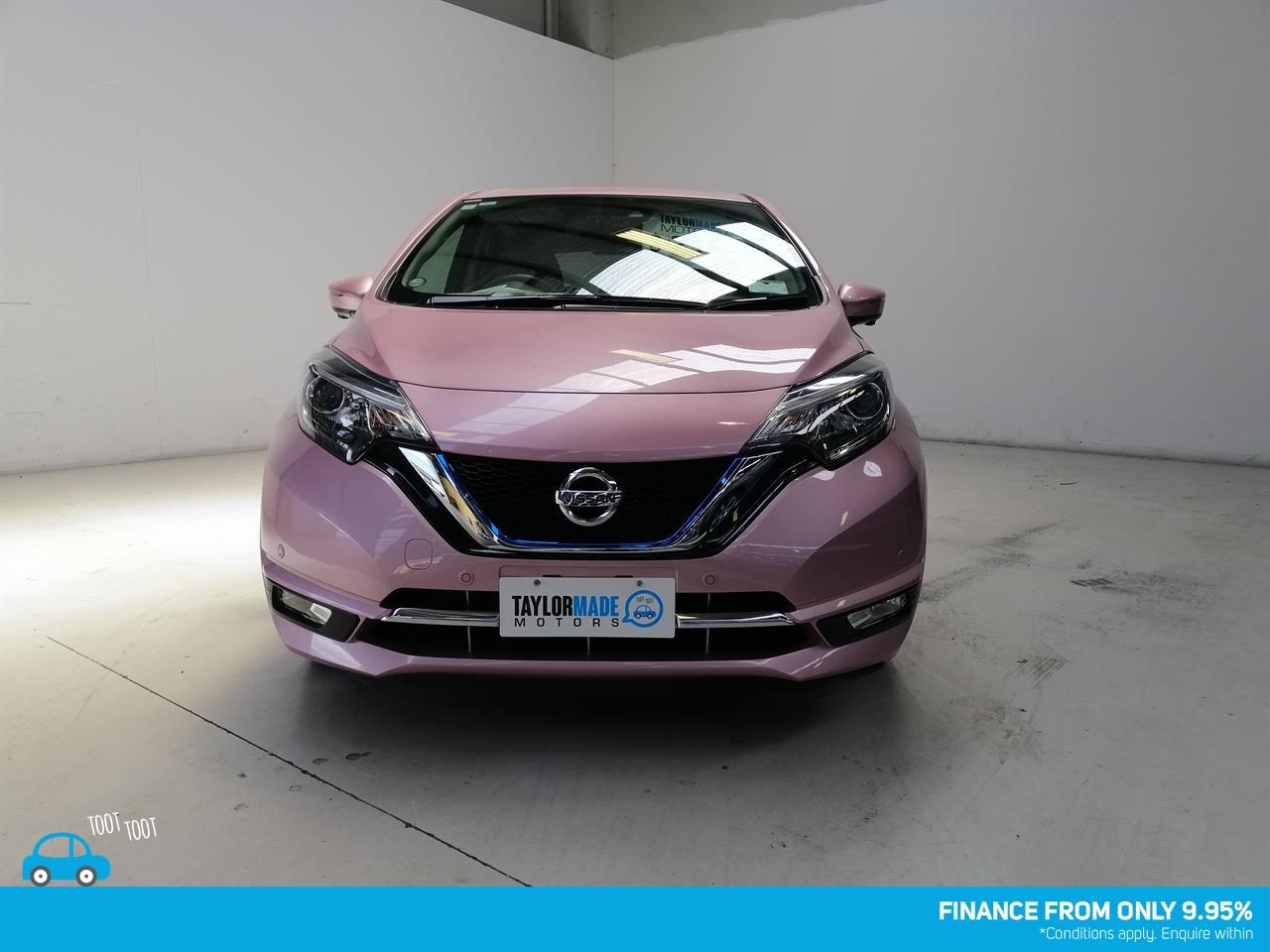 2017 Nissan NOTE E-POWER MEDALIST on handshake