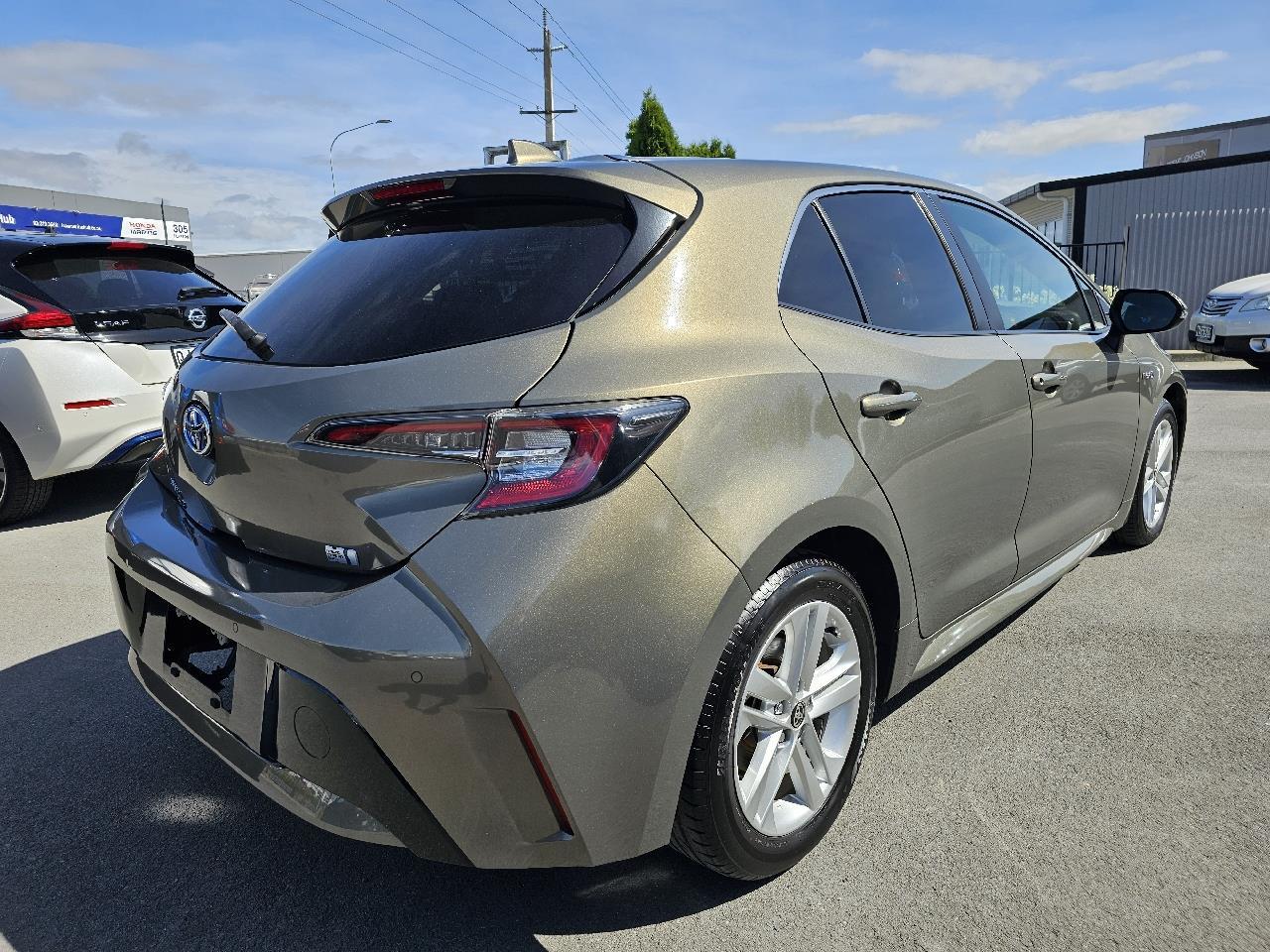 2019 Toyota Corolla SPORT HYBRID G on handshake