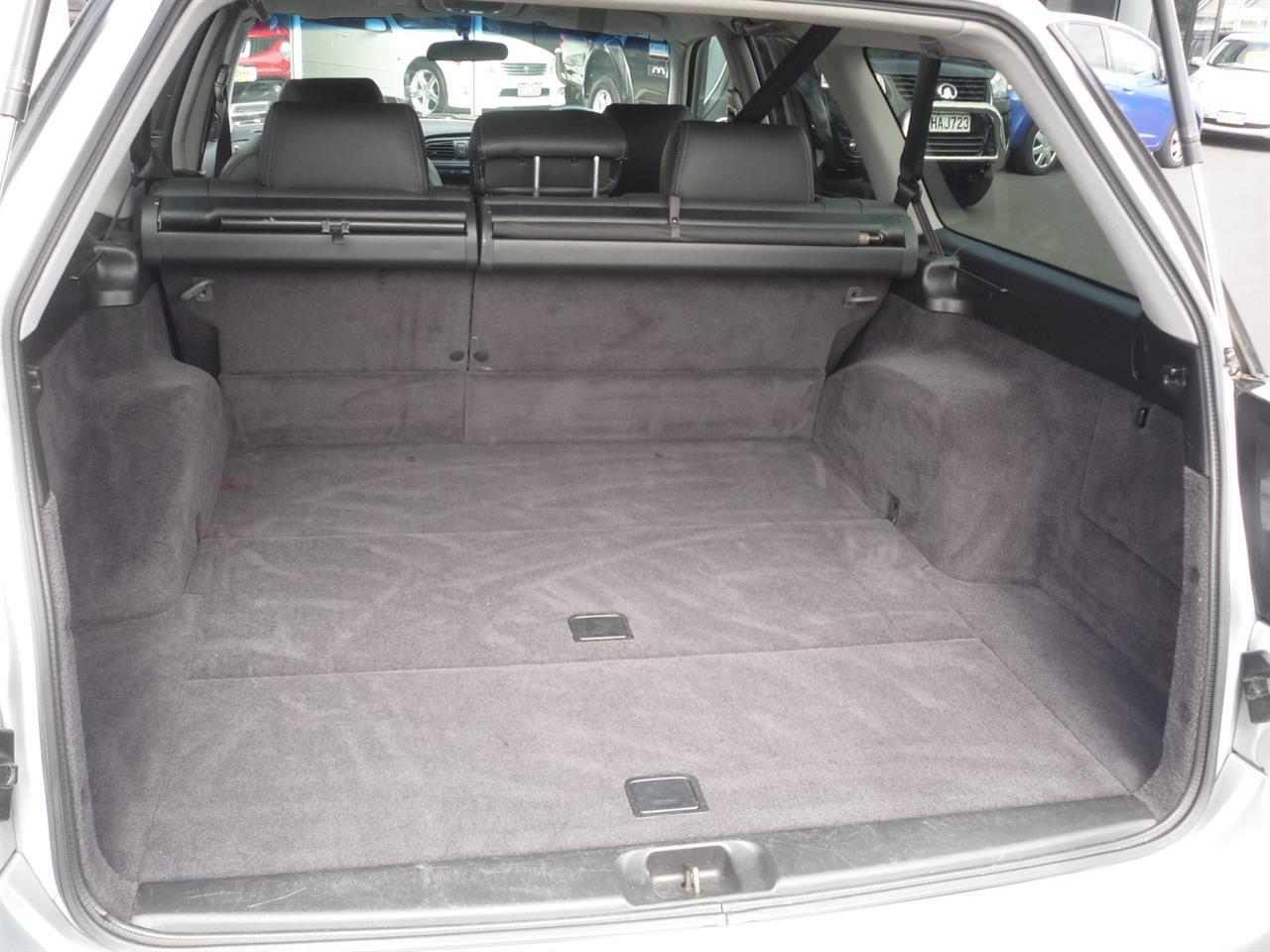 2002 Subaru Legacy GT30 on handshake