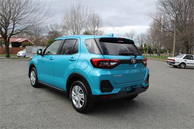 2020 Toyota Raize 1.0P CVT SUV on handshake