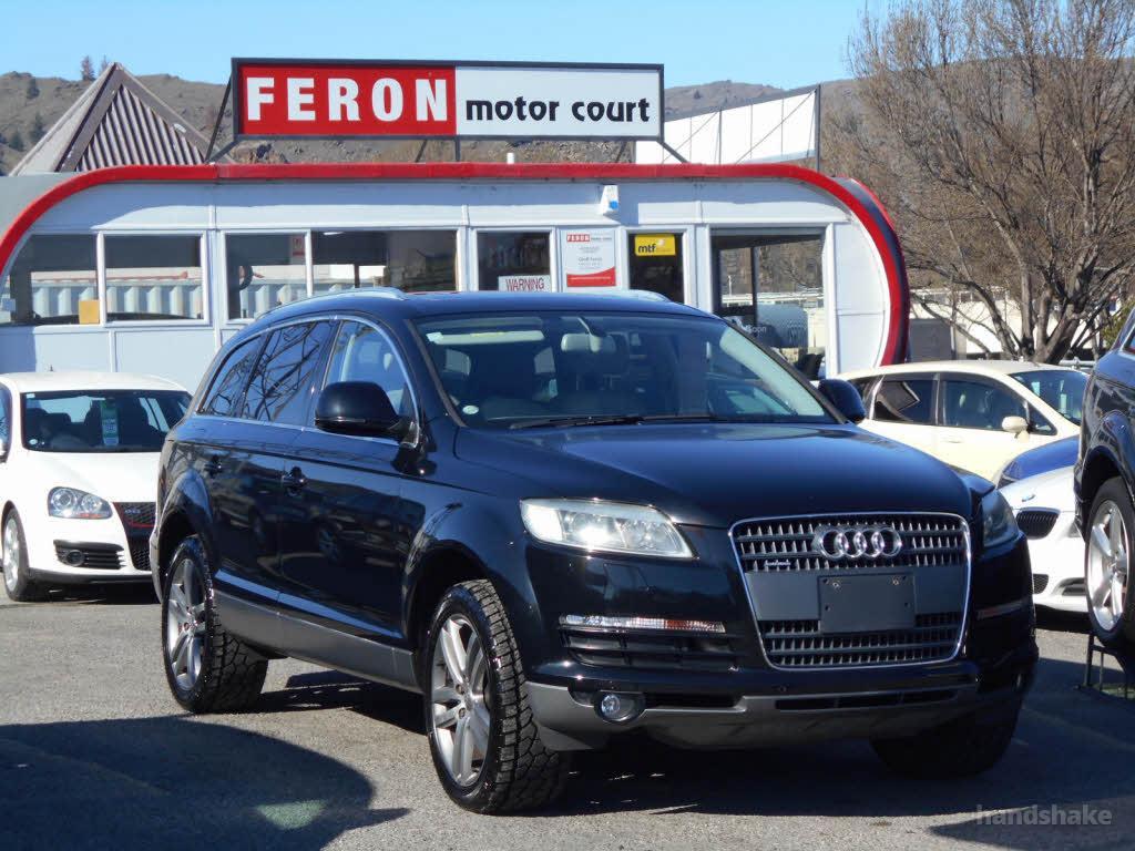 2007 Audi Q7 Quattro V8 on handshake