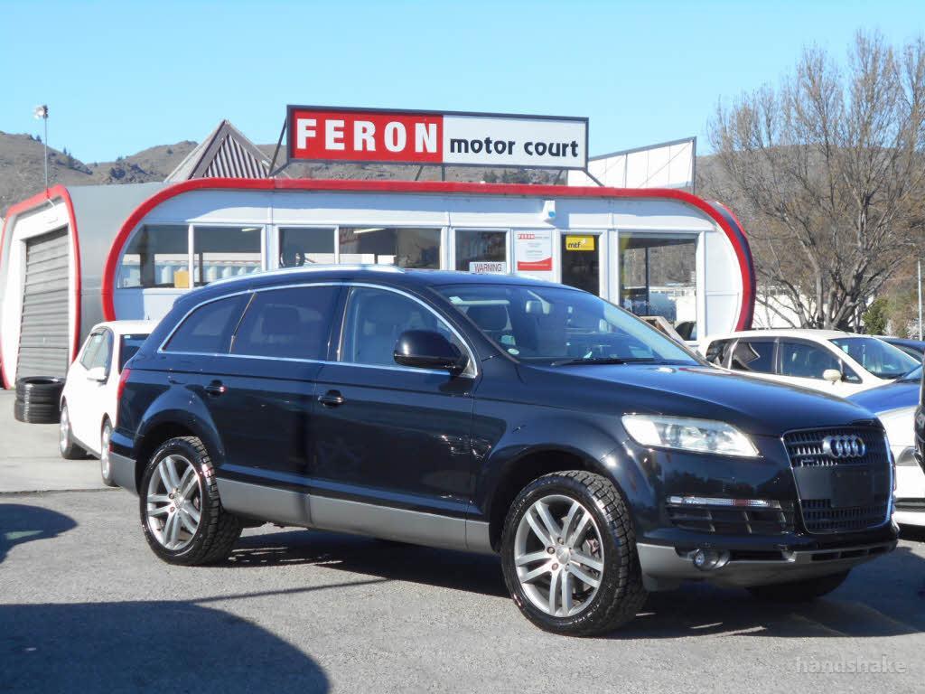 2007 Audi Q7 Quattro V8 on handshake