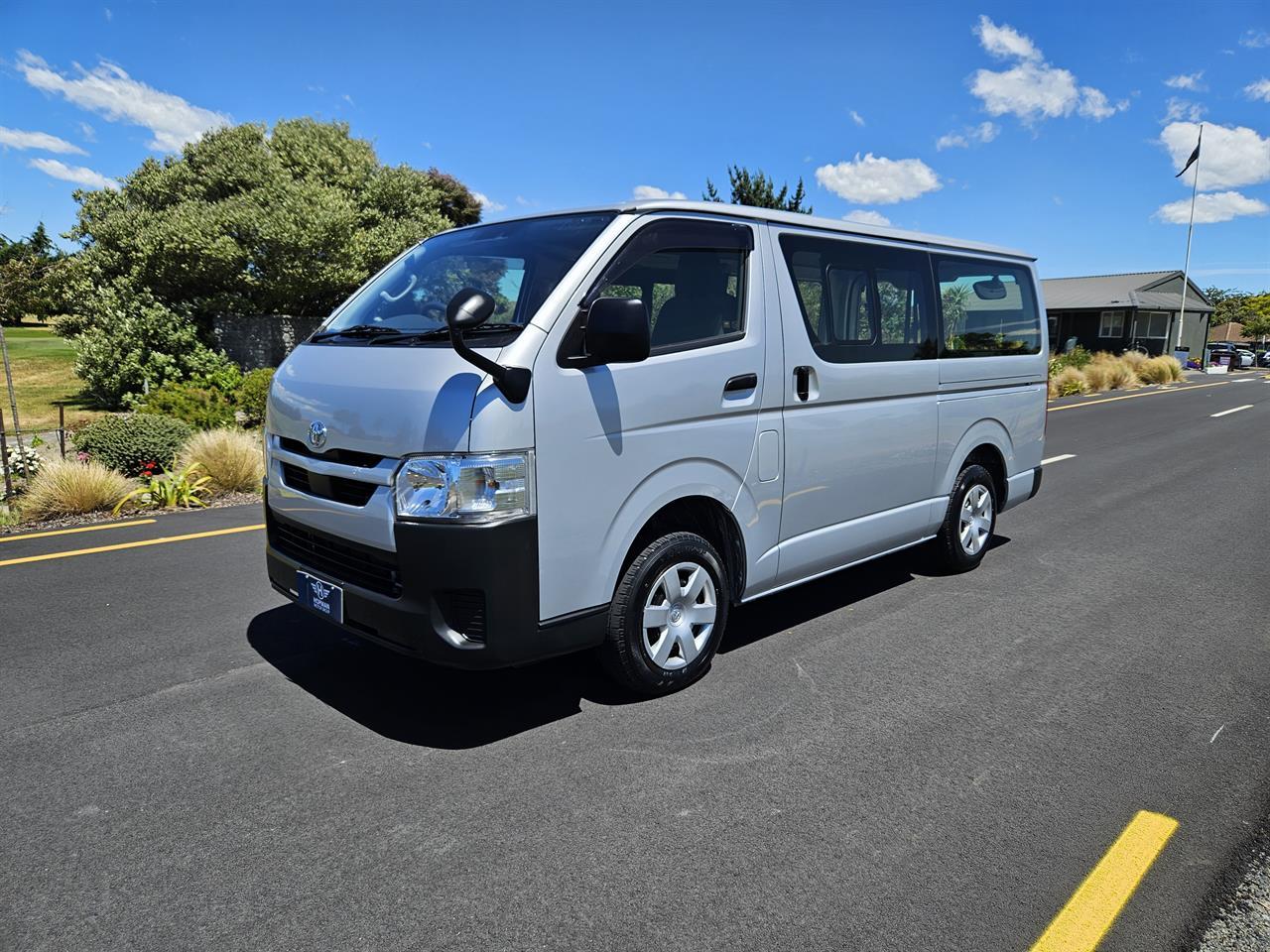 2020 Toyota Hiace 2.8 Turbo Diesel on handshake