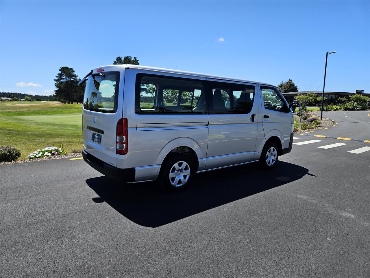 2020 Toyota Hiace 2.8 Turbo Diesel on handshake