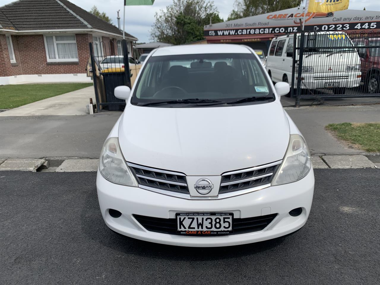 2012 Nissan Tiida LATIO WHITE Saloon on handshake