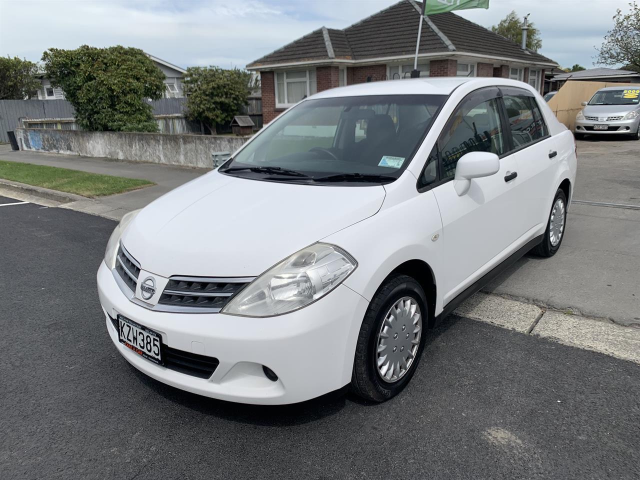 2012 Nissan Tiida LATIO WHITE Saloon on handshake