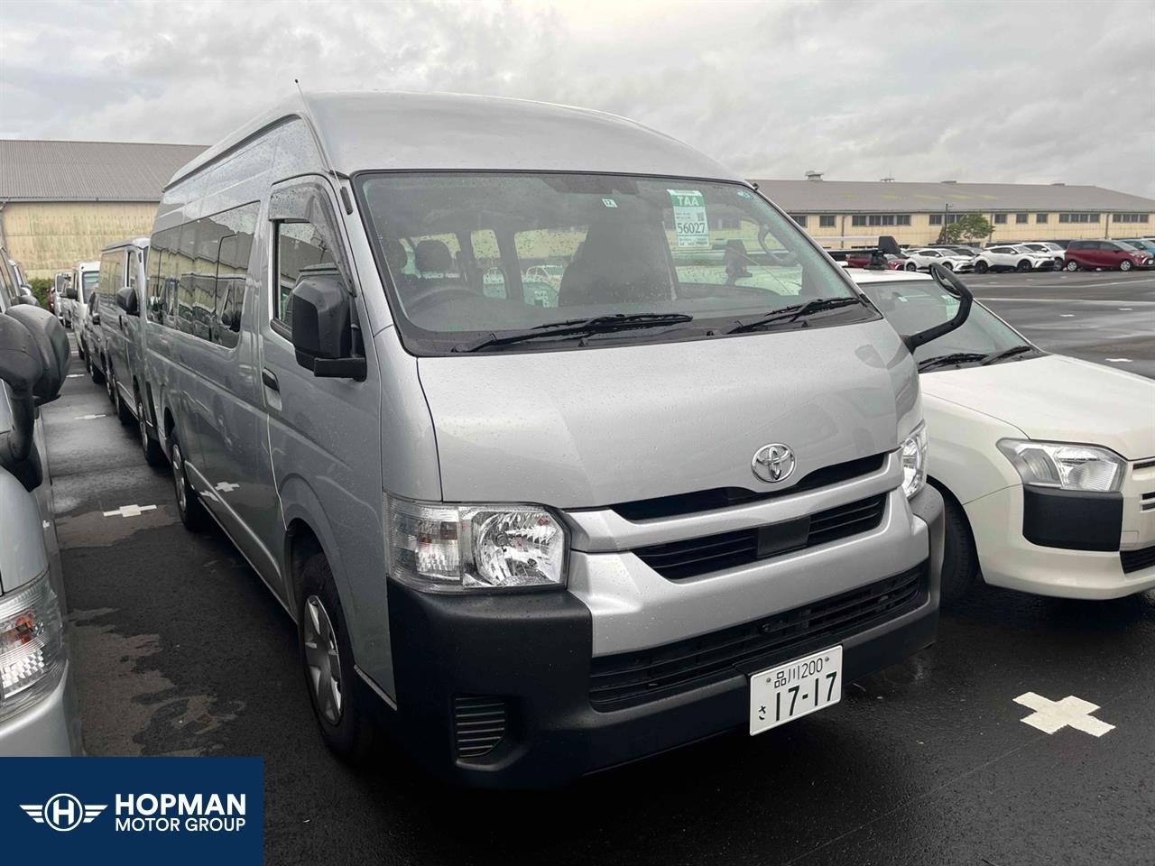 2021 Toyota Hiace 12 Seat Commuter 4WD on handshake