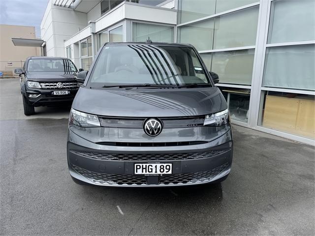2022 Volkswagen Multivan T7 Family PHEV on handshake