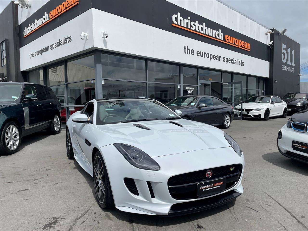 2017 Jaguar F-Type R 5.0 V8 Supercharged Facelift on handshake