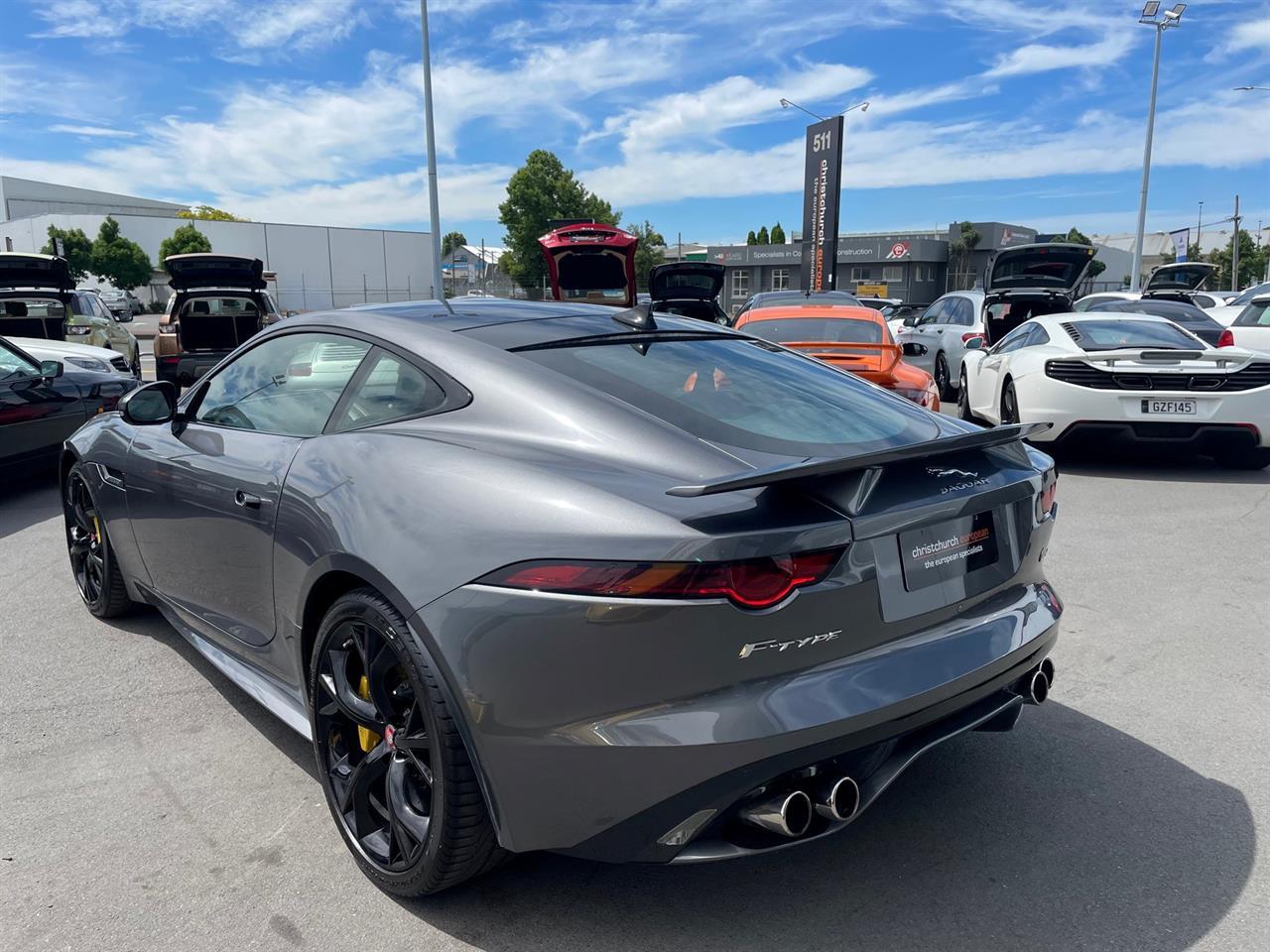 2017 Jaguar F-Type R 5.0 V8 Supercharged AWD 550 P on handshake