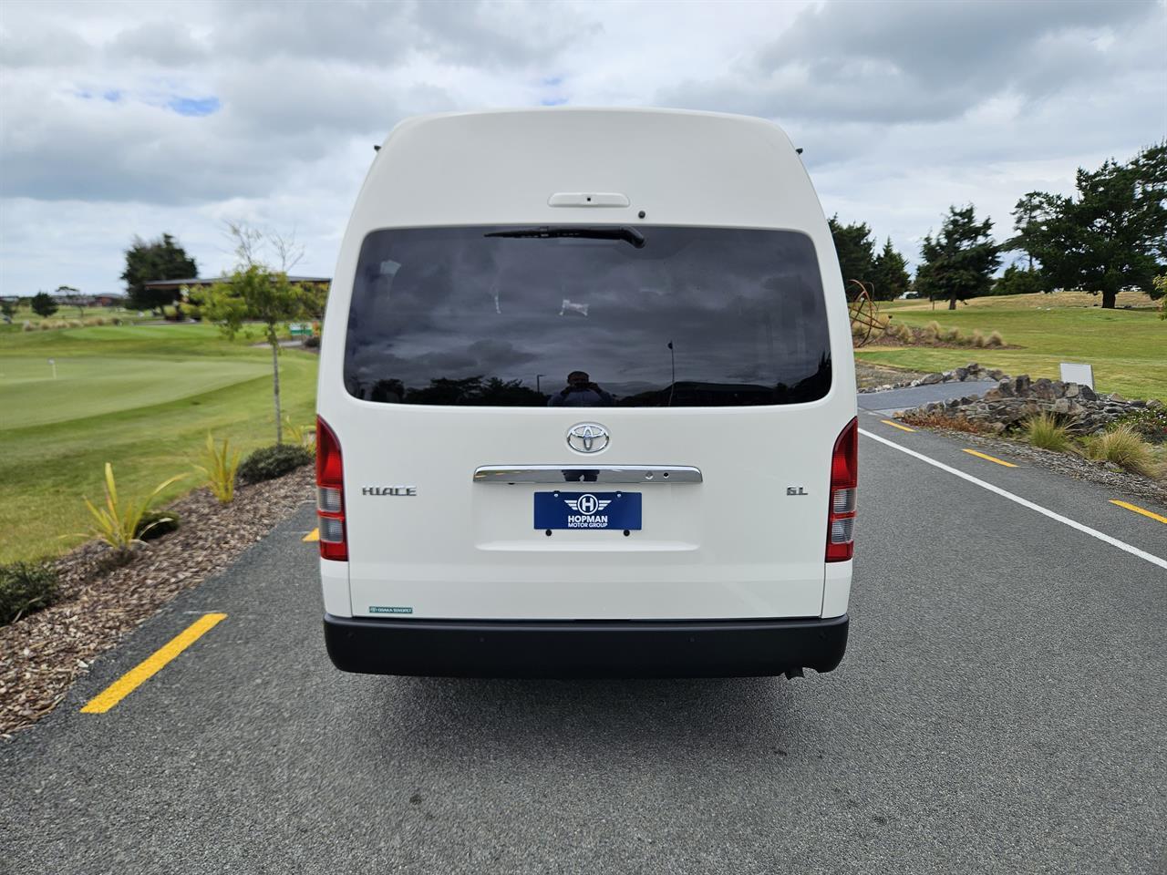 2023 Toyota Hiace 12 Seat 2.8TD GL Minibus on handshake