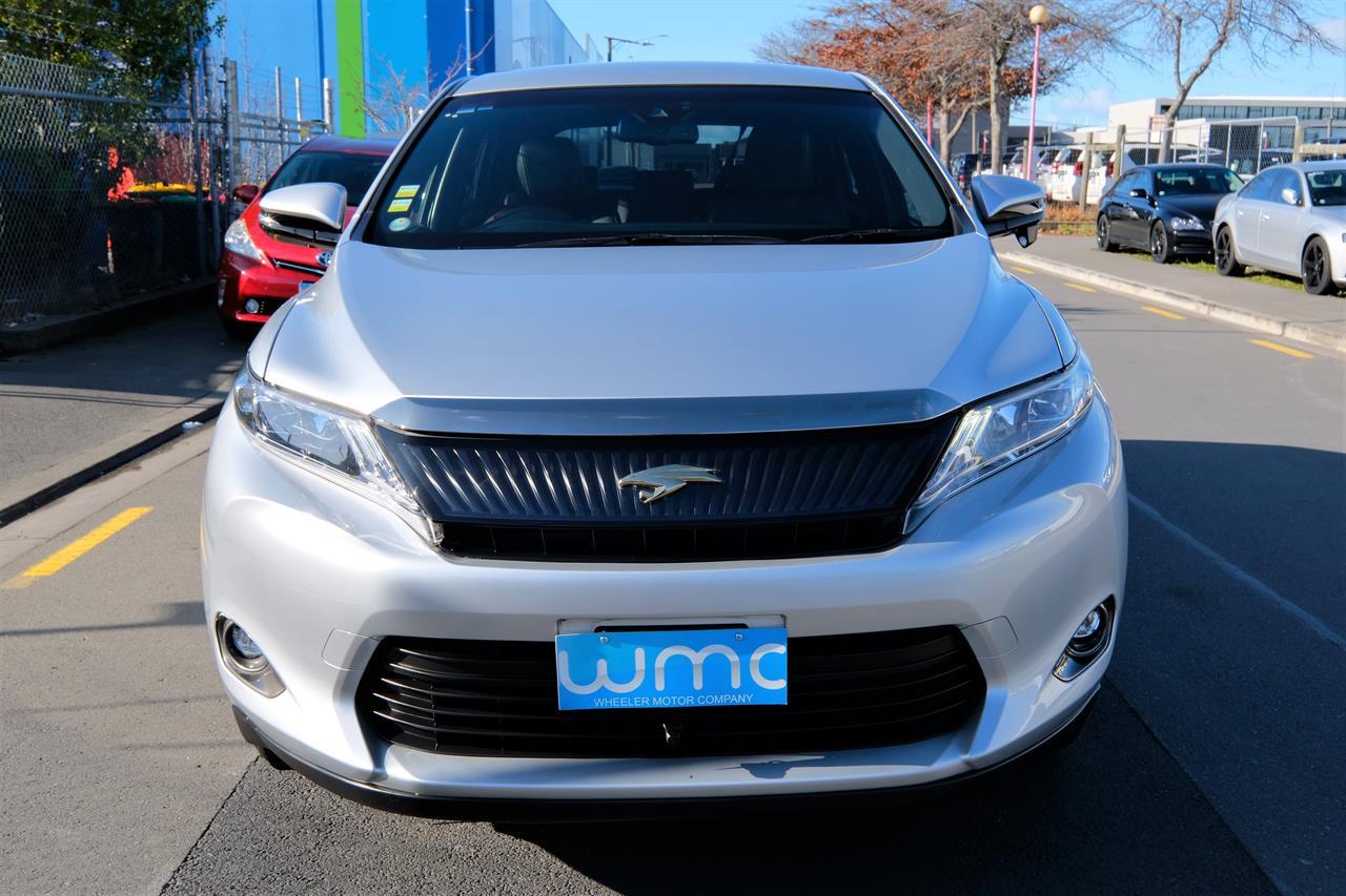 2014 Toyota Harrier Hybrid 4WD 'Premium' on handshake