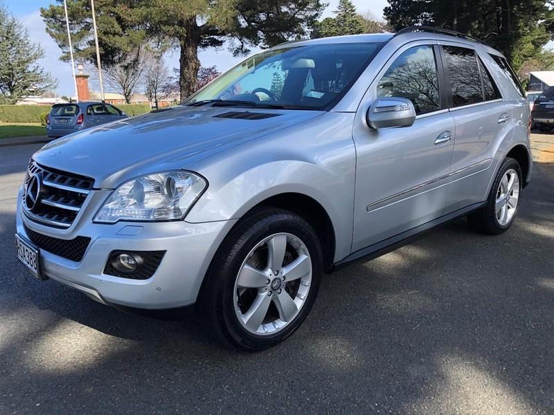 2010 MercedesBenz ML 550 4Matic on handshake