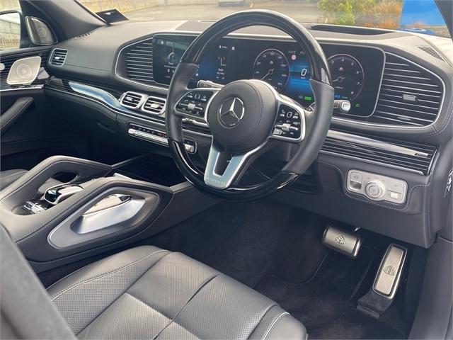 2022 MercedesBenz GLS 63 Maybach 600 on handshake