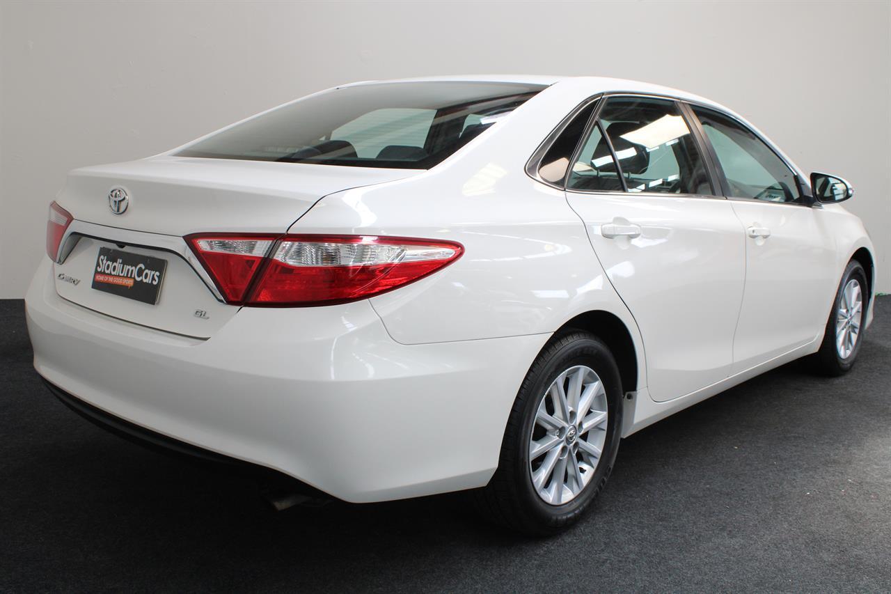 2016 Toyota Camry GL on handshake