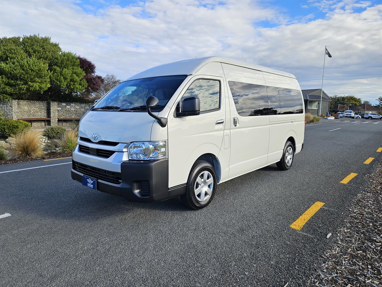 2024 Toyota Hiace 12 Seat Commuter GL 4WD on handshake