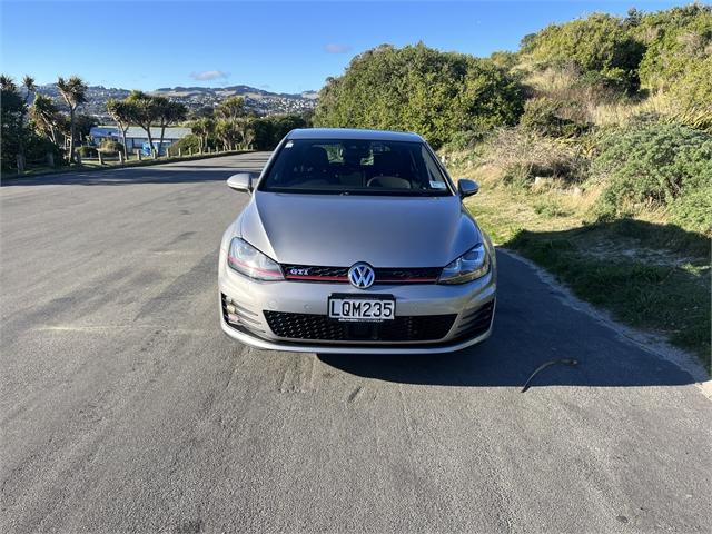 2014 Volkswagen Golf Gti Dcc Pack on handshake