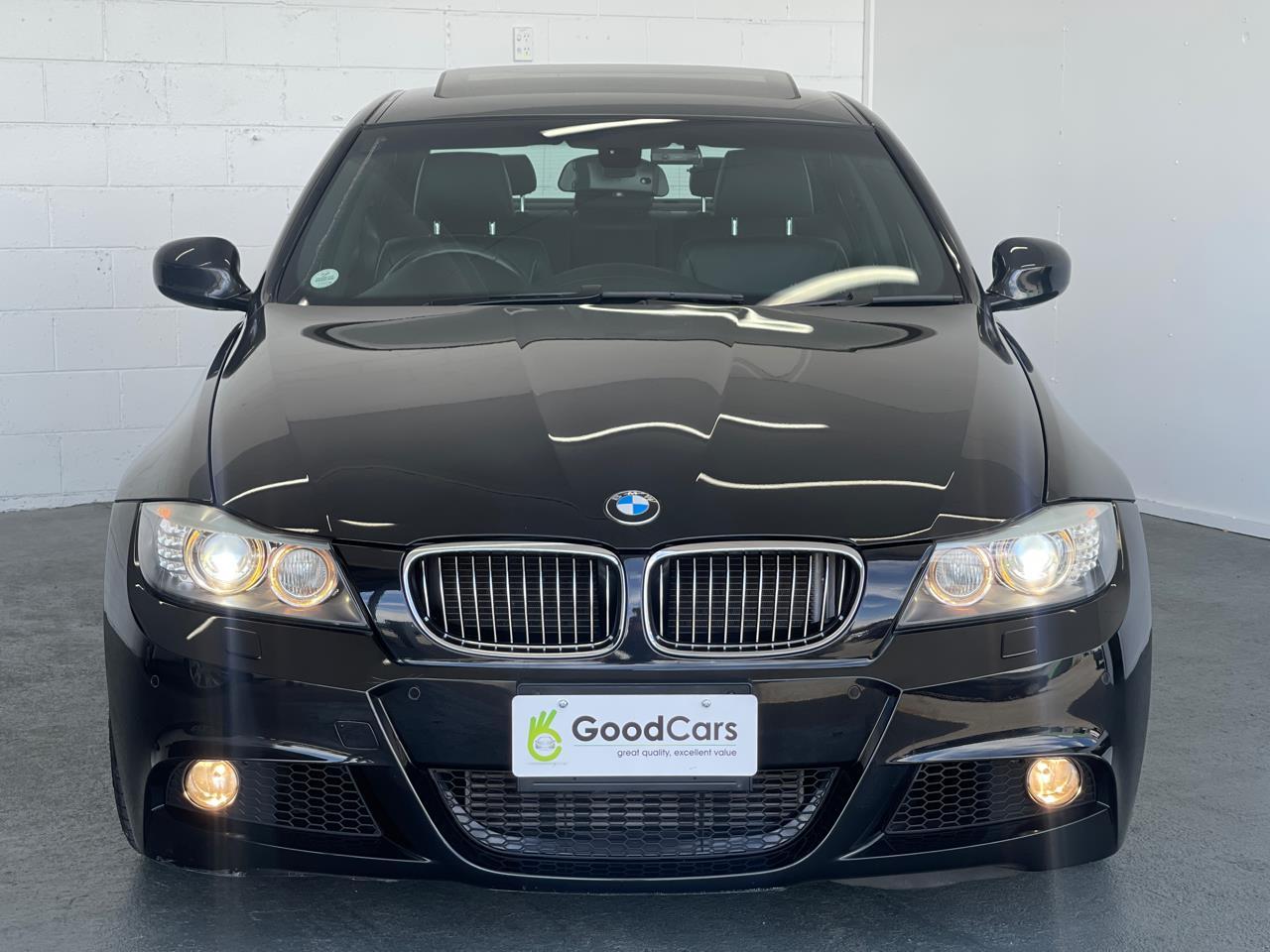 2009 BMW 335i M Sport LCI Facelift Model on handshake