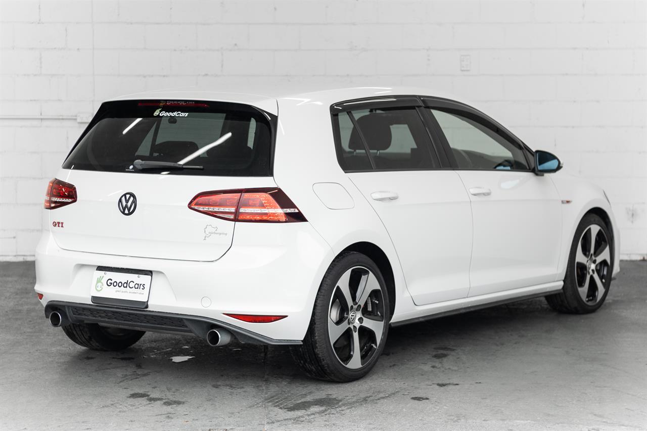 2013 Volkswagen GOLF GTI DCC Package on handshake