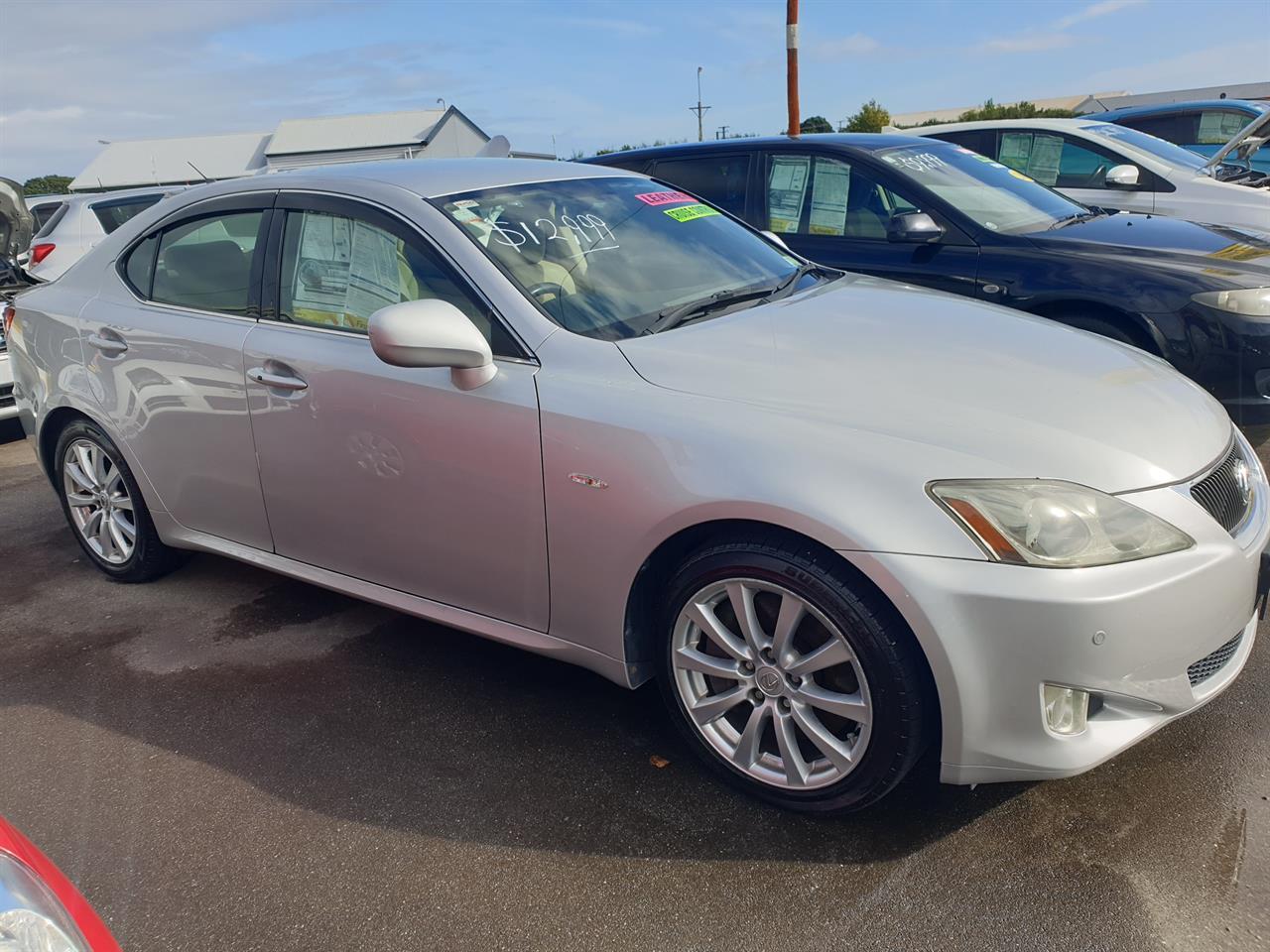 2006 Lexus IS 350 on handshake