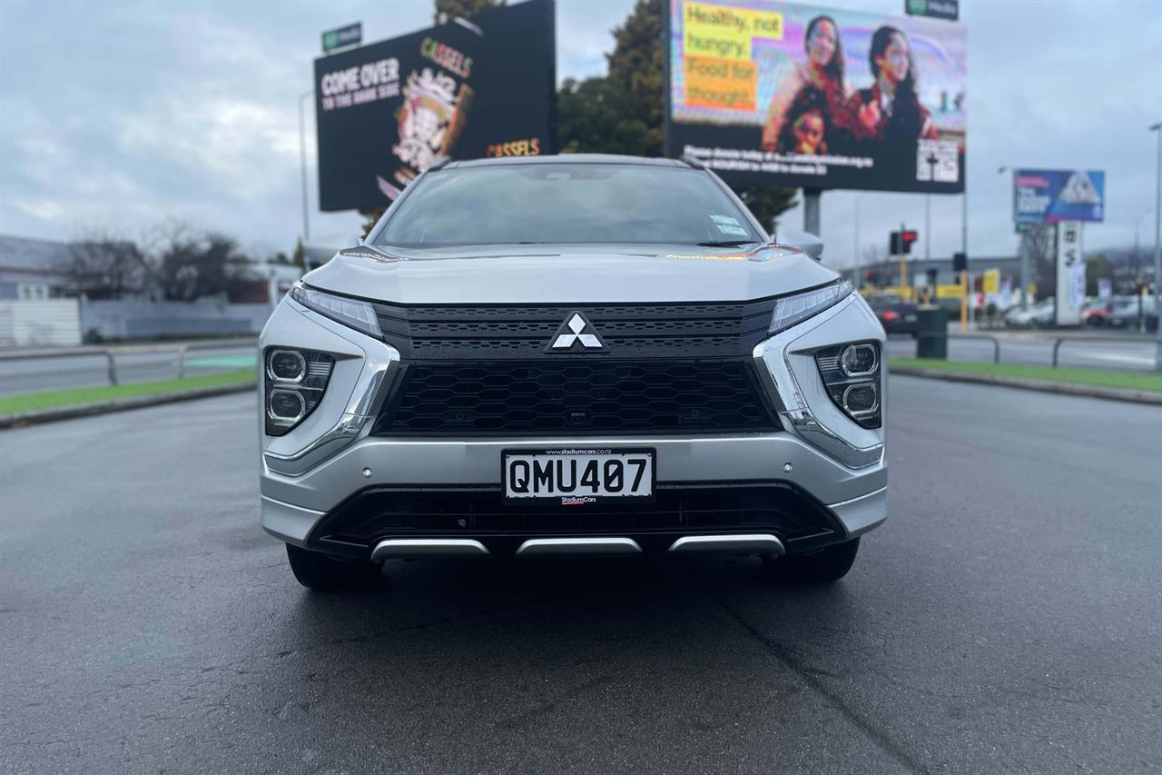 2022 Mitsubishi Eclipse Cross VRX PHEV 94KW 4WD on handshake