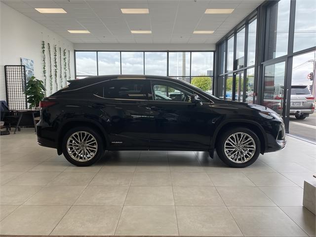 2021 Lexus RX 450h Limited 3.5L Hybrid Petrol 4WD on handshake