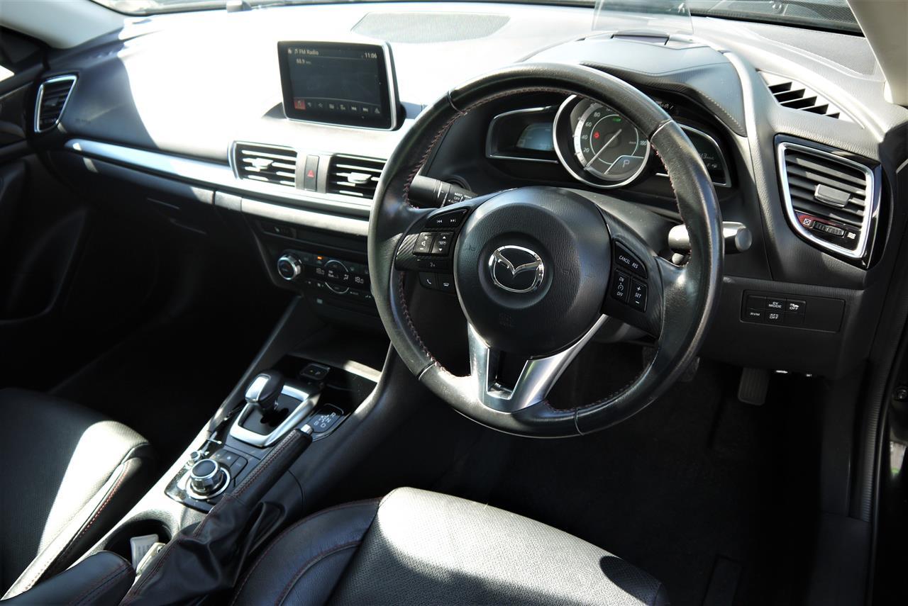 2013 Mazda AXELA 20HEV-LUXURY PACKAGE, Top Spec on handshake