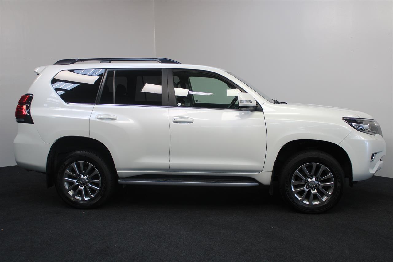 2018 Toyota Landcruiser Prado VX 2.8D/4WD/6AT on handshake