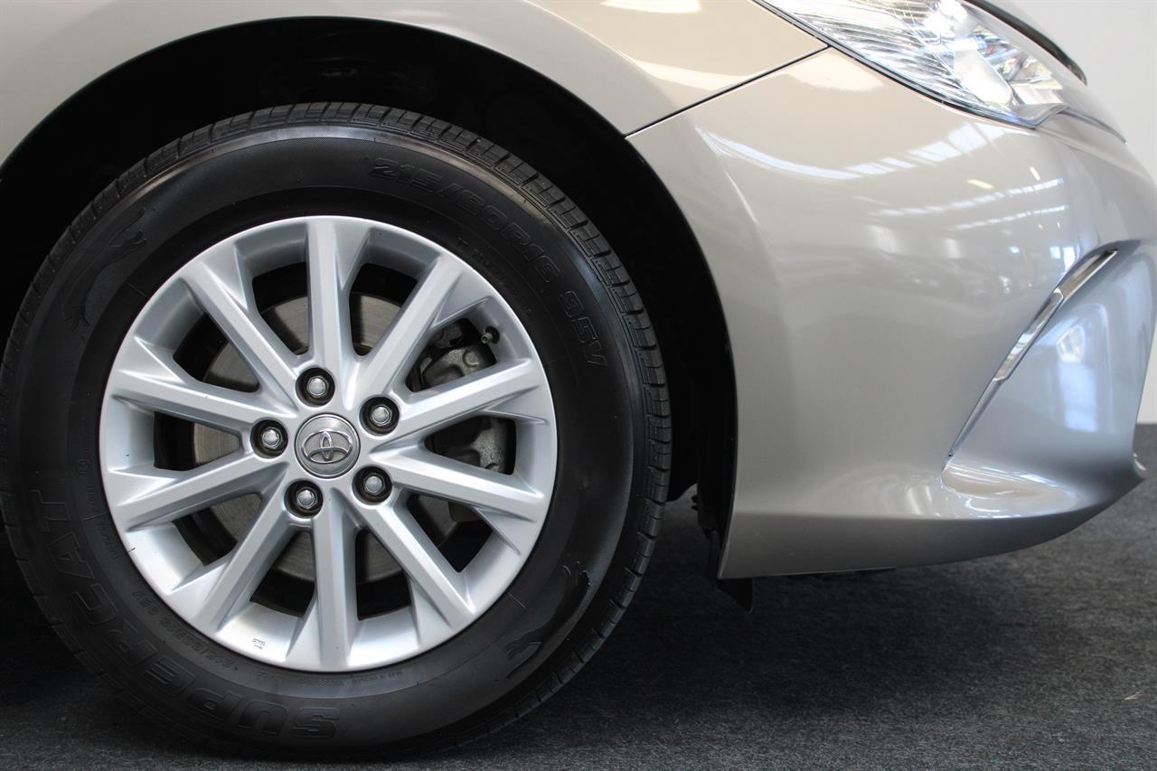 2016 Toyota Camry GL on handshake