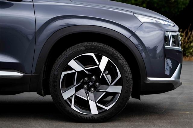 2023 Hyundai Santa Fe 2.2R CRDi DCT8 7 Seater Elit on handshake