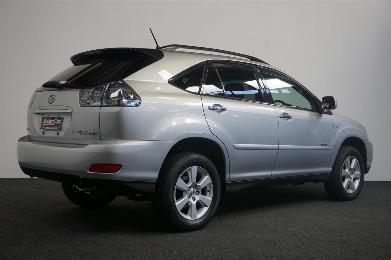 2010 Toyota Harrier Hybrid 4WD on handshake