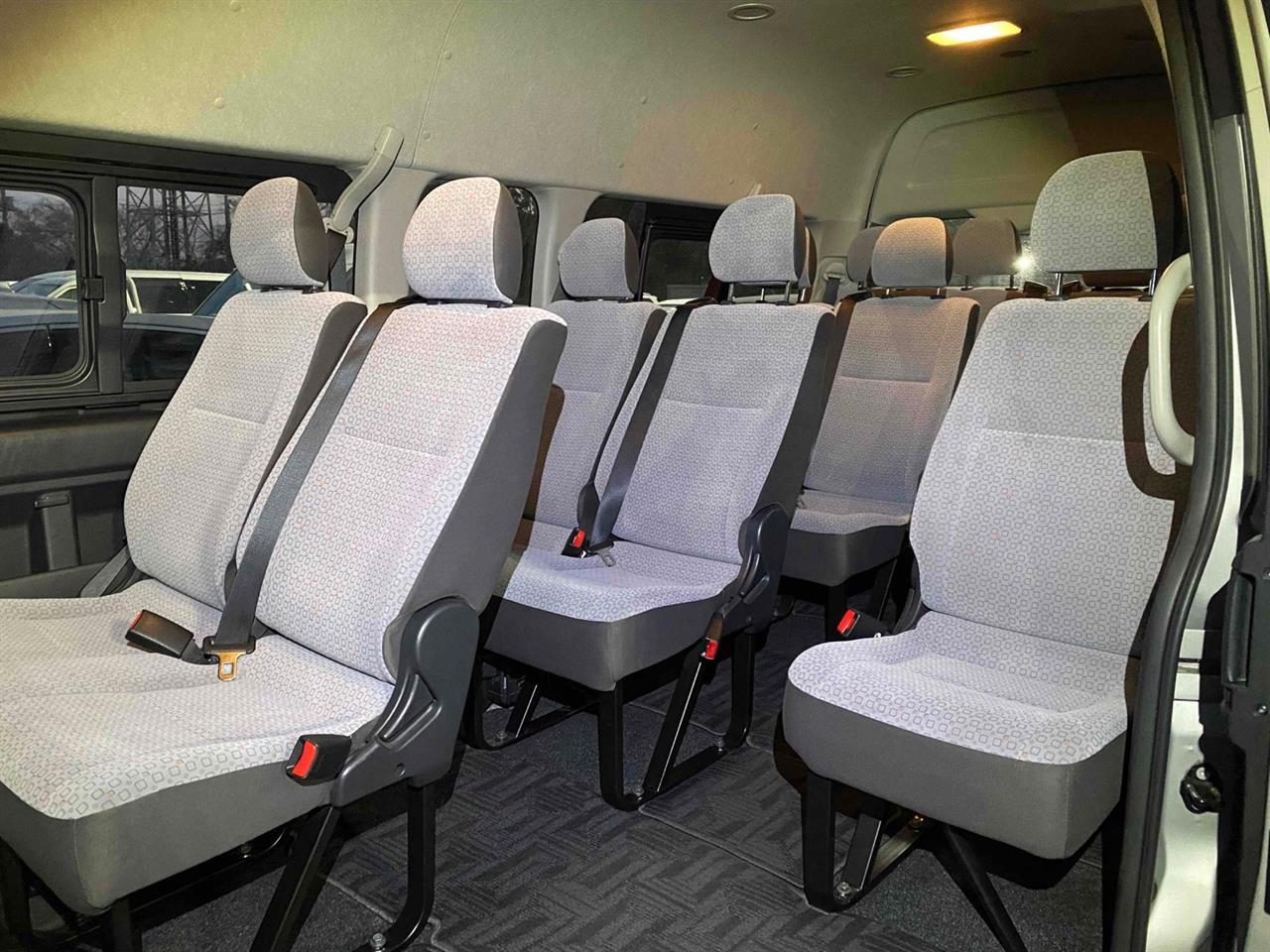 2019 Toyota Hiace 12 Seat Commuter GL on handshake