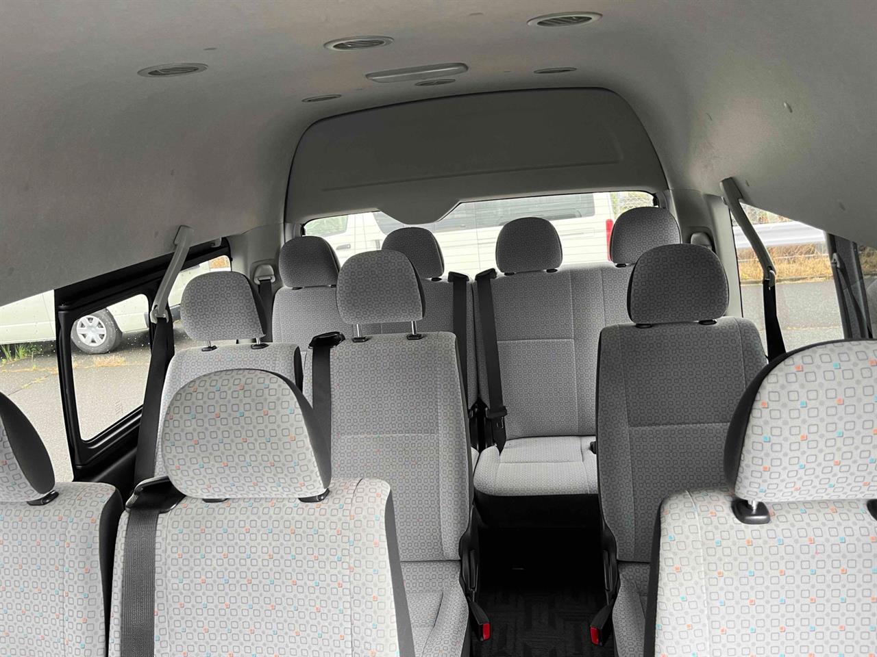 2019 Toyota Hiace 12 Seat 2.8TD GL Minibus on handshake
