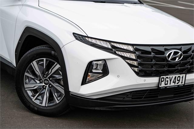 2022 Hyundai Tucson NX4e 1.6T GDI AWD Active DCT on handshake