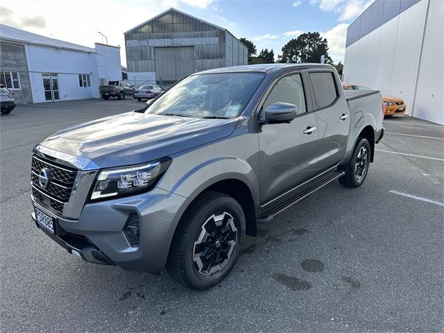 2023 Nissan Navara STX 2WD on handshake